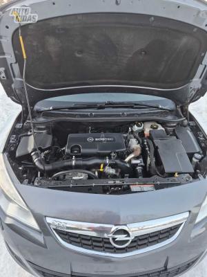 Opel Astra 2011 in Kelme, with an engine capacity of 1.70 L and mileage of 220 thousand km for 2750 €, photo 8 on AUTOMOTO.COM.LV