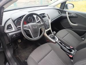 Opel Astra 2011 in Kretinga, with an engine capacity of 1.40 L and mileage of 182 thousand km for 3750 €, photo 9 on AUTOMOTO.COM.LV