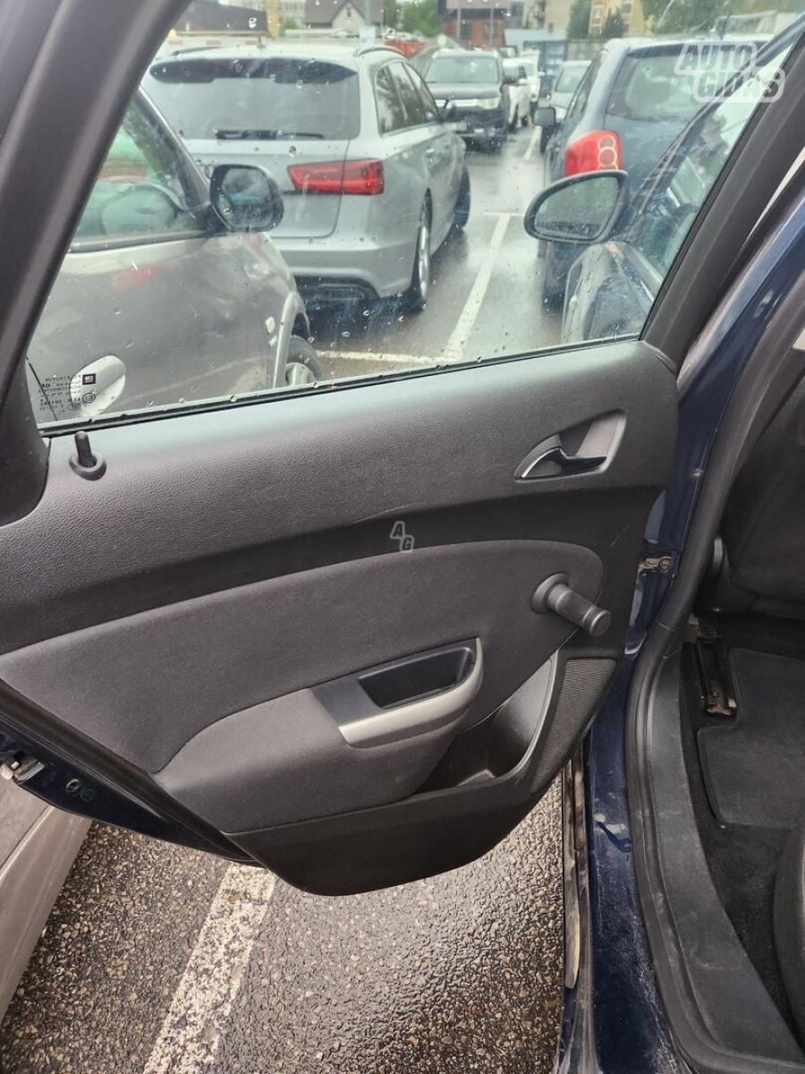Opel Astra 2011 in Kaunas, with an engine capacity of 1.30 L and mileage of 246 thousand km for 3000 €, photo 6 on AUTOMOTO.COM.LV