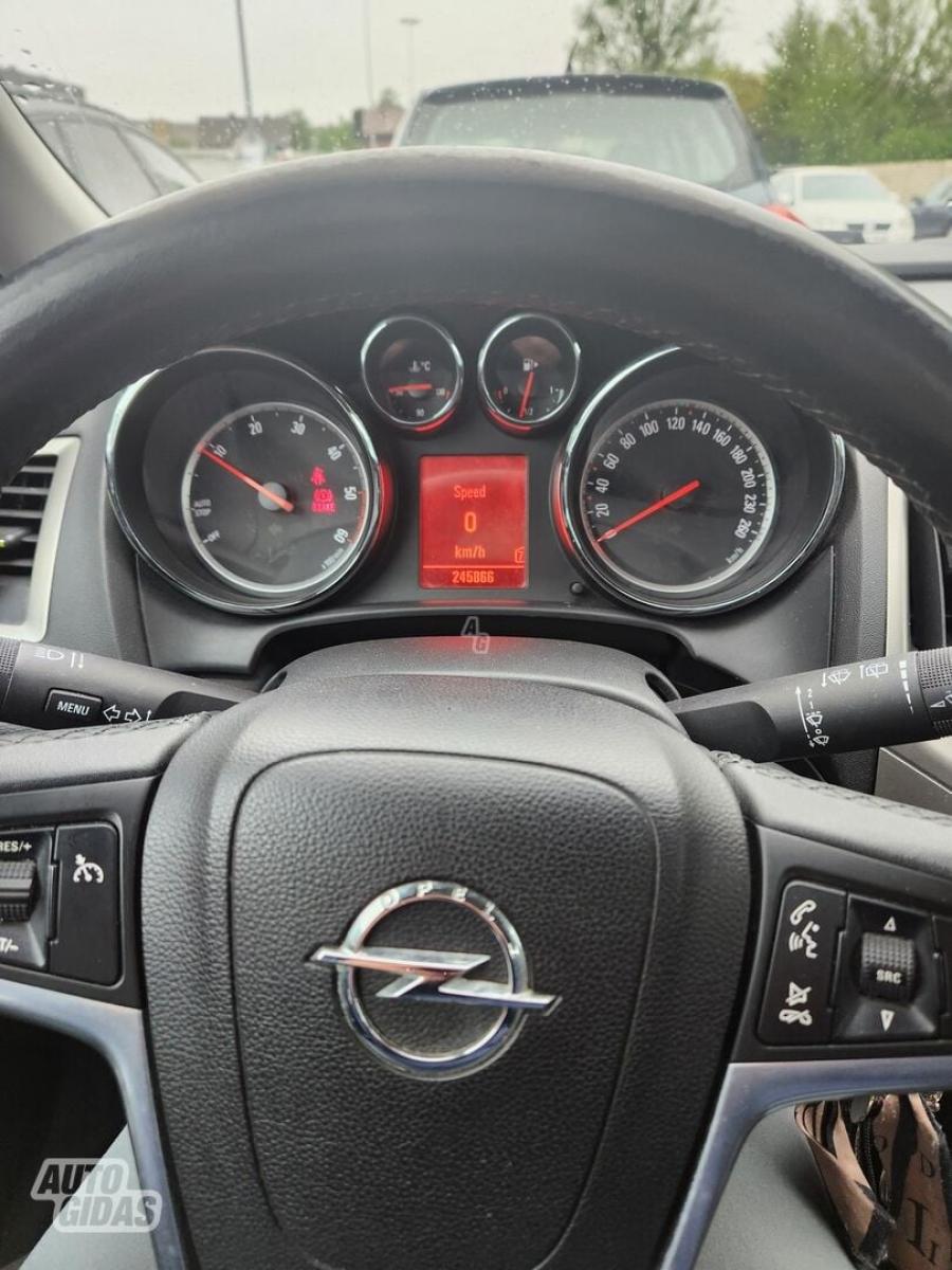 Opel Astra 2011 in Kaunas, with an engine capacity of 1.30 L and mileage of 246 thousand km for 3000 €, photo 9 on AUTOMOTO.COM.LV