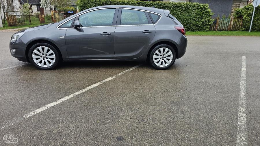 Opel Astra 2011 Kazlų Rūda, ar dzinēja tilpumu 1.70 L un nobraukumu 250 tūkst. km par 3100 €, foto 3 vietnē AUTOMOTO.COM.LV