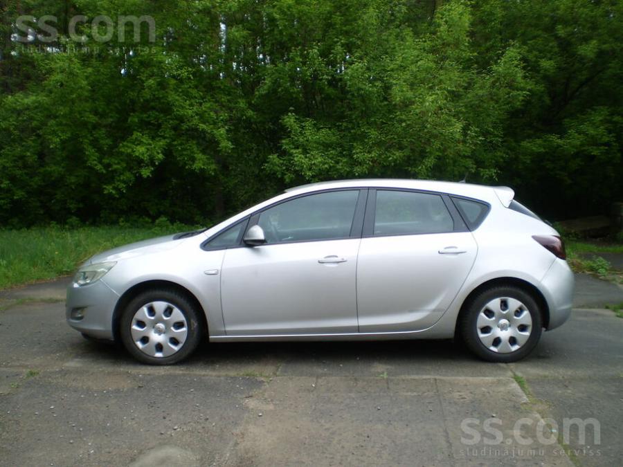 Opel Astra 2011 in Daugavpils, with an engine capacity of 1.70 L and mileage of 314 thousand km for 2180 €, photo 3 on AUTOMOTO.COM.LV