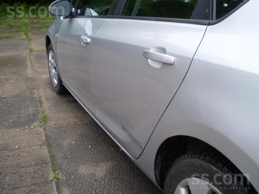 Opel Astra 2011 in Daugavpils, with an engine capacity of 1.70 L and mileage of 314 thousand km for 2180 €, photo 4 on AUTOMOTO.COM.LV