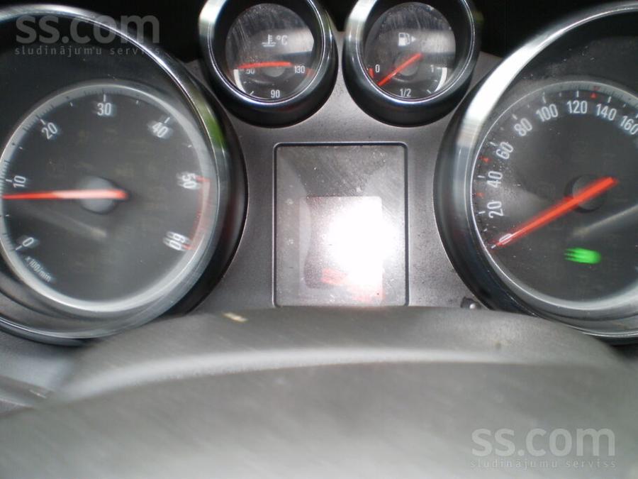 Opel Astra 2011 in Daugavpils, with an engine capacity of 1.70 L and mileage of 314 thousand km for 2180 €, photo 23 on AUTOMOTO.COM.LV