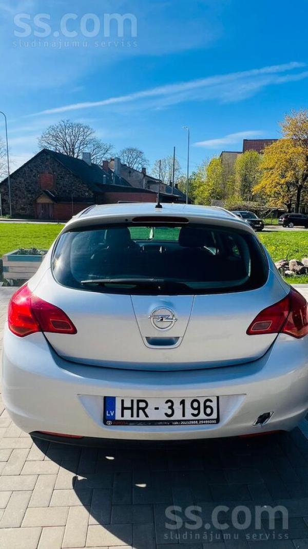 Opel Astra 2011 Valmiera, ar dzinēja tilpumu 1.30 L un nobraukumu 200 tūkst. km par 2550 €, foto 3 vietnē AUTOMOTO.COM.LV