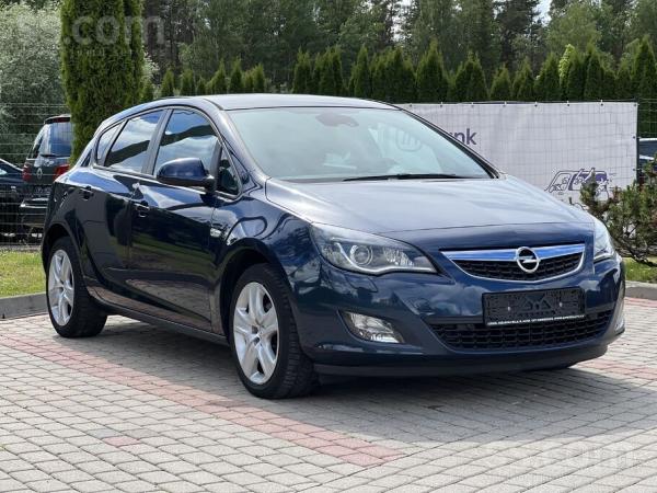 Opel Astra 2011 Cēsis, ar dzinēja tilpumu 1.40 L un nobraukumu 220 tūkst. km par 4800 €, foto 4 vietnē AUTOMOTO.COM.LV
