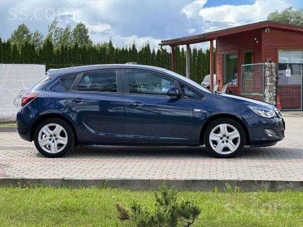 Opel Astra 2011 Cēsis, ar dzinēja tilpumu 1.40 L un nobraukumu 220 tūkst. km par 4800 €, foto 6 vietnē AUTOMOTO.COM.LV