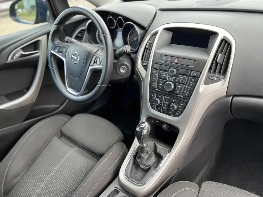 Opel Astra 2011 Cēsis, ar dzinēja tilpumu 1.40 L un nobraukumu 220 tūkst. km par 4800 €, foto 12 vietnē AUTOMOTO.COM.LV