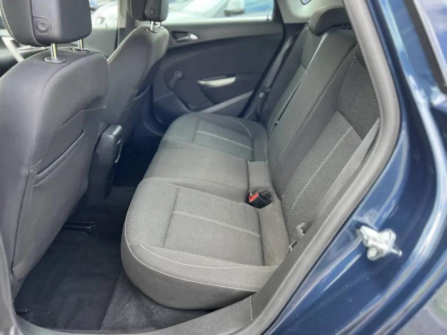 Opel Astra 2011 Cēsis, ar dzinēja tilpumu 1.40 L un nobraukumu 220 tūkst. km par 4800 €, foto 15 vietnē AUTOMOTO.COM.LV