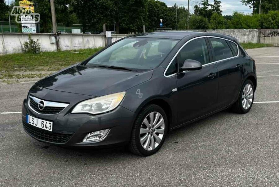 Opel Astra 2011 in Vilnius, with an engine capacity of 1.20 L and mileage of 0 thousand km for 1300 €, photo 1 on AUTOMOTO.COM.LV
