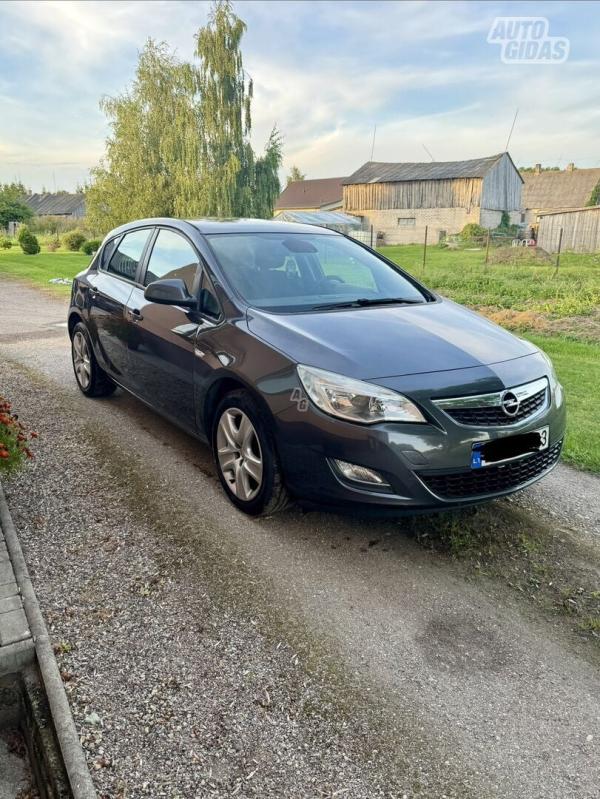 Opel Astra 2011 Raseiniai, ar dzinēja tilpumu 1.40 L un nobraukumu 215 tūkst. km par 1600 €, foto 6 vietnē AUTOMOTO.COM.LV