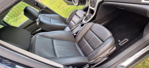 Opel Astra 2011 in Vievis, with an engine capacity of 2.00 L and mileage of 273 thousand km for 3250 €, photo 10 on AUTOMOTO.COM.LV