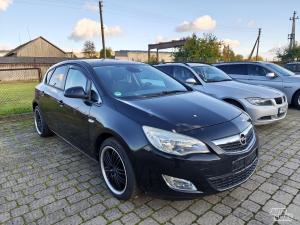 Opel Astra 2011 in Marijampole, with an engine capacity of 1.60 L and mileage of 284 thousand km for 1550 €, photo 5 on AUTOMOTO.COM.LV