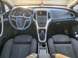 Opel Astra 2011 in Marijampole, with an engine capacity of 1.60 L and mileage of 284 thousand km for 1550 €, photo 12 on AUTOMOTO.COM.LV