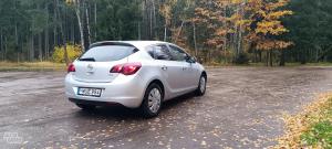 Opel Astra 2011 Alīta, ar dzinēja tilpumu 1.70 L un nobraukumu 188 tūkst. km par 2250 €, foto  vietnē AUTOMOTO.COM.LV