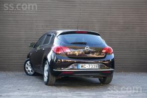 Opel Astra 2012 in Riga, with an engine capacity of 1.70 L and mileage of 149 thousand km for 4490 €, photo 4 on AUTOMOTO.COM.LV