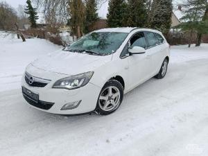 Opel Astra 2012 in Ukmerge, with an engine capacity of 1.30 L and mileage of 155 thousand km for 1150 €, photo 2 on AUTOMOTO.COM.LV
