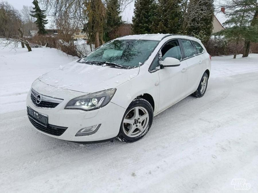 Opel Astra 2012 in Ukmerge, with an engine capacity of 1.30 L and mileage of 155 thousand km for 1150 €, photo 2 on AUTOMOTO.COM.LV