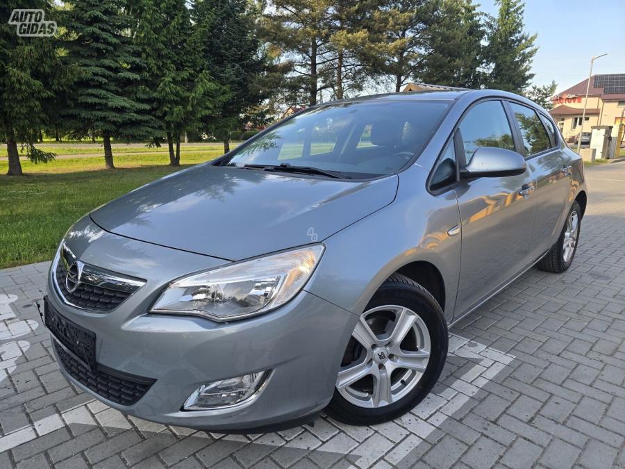 Opel Astra 2012 in Jurbarkas, with an engine capacity of 1.60 L and mileage of 188 thousand km for 3650 €, photo 3 on AUTOMOTO.COM.LV