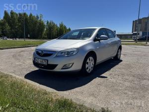 Opel Astra 2012 in Riga, with an engine capacity of 1.40 L and mileage of 145 thousand km for 3600 €, photo 3 on AUTOMOTO.COM.LV