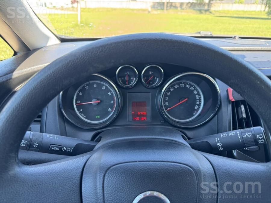 Opel Astra 2012 in Riga, with an engine capacity of 1.40 L and mileage of 145 thousand km for 3600 €, photo 11 on AUTOMOTO.COM.LV
