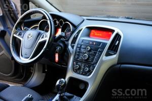 Opel Astra 2012 in Riga, with an engine capacity of 1.70 L and mileage of 149 thousand km for 4490 €, photo 6 on AUTOMOTO.COM.LV