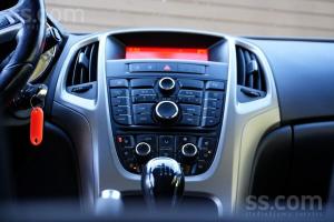 Opel Astra 2012 in Riga, with an engine capacity of 1.70 L and mileage of 149 thousand km for 4490 €, photo 13 on AUTOMOTO.COM.LV