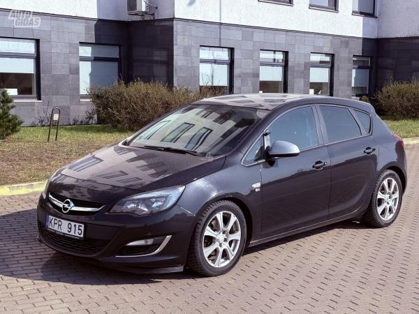 Opel Astra 2012 in Vilnius, with an engine capacity of 2.00 L and mileage of 250 thousand km for 2800 €, photo 1 on AUTOMOTO.COM.LV