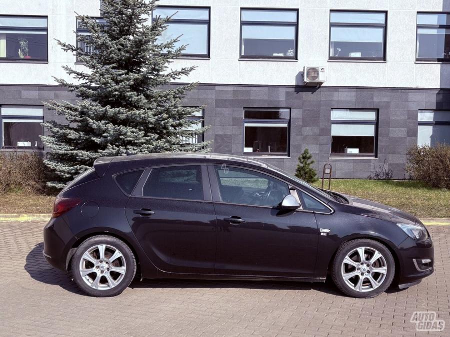 Opel Astra 2012 in Vilnius, with an engine capacity of 2.00 L and mileage of 250 thousand km for 2800 €, photo 7 on AUTOMOTO.COM.LV