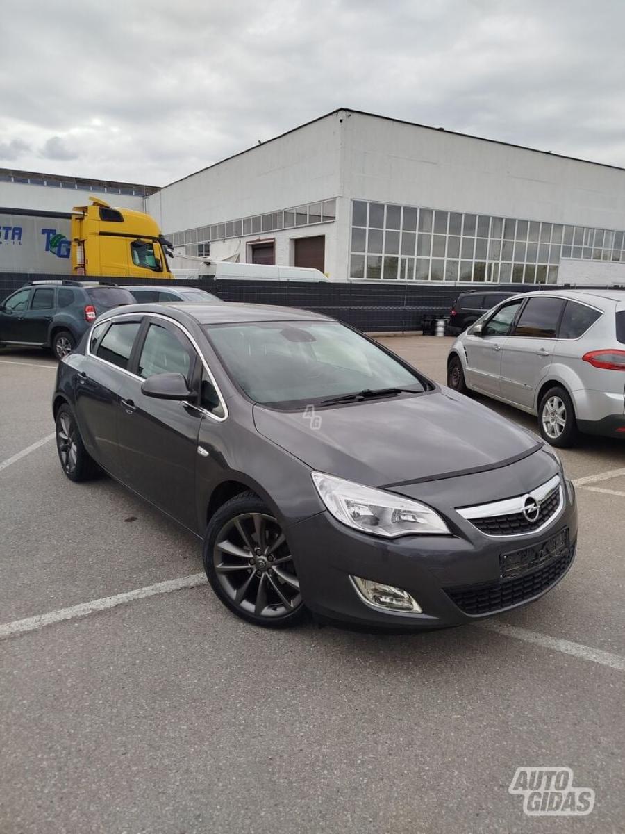 Opel Astra 2012 Marijampole, ar dzinēja tilpumu 1.60 L un nobraukumu 235 tūkst. km par 3150 €, foto 3 vietnē AUTOMOTO.COM.LV
