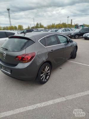 Opel Astra 2012 Marijampole, ar dzinēja tilpumu 1.60 L un nobraukumu 235 tūkst. km par 3150 €, foto 4 vietnē AUTOMOTO.COM.LV