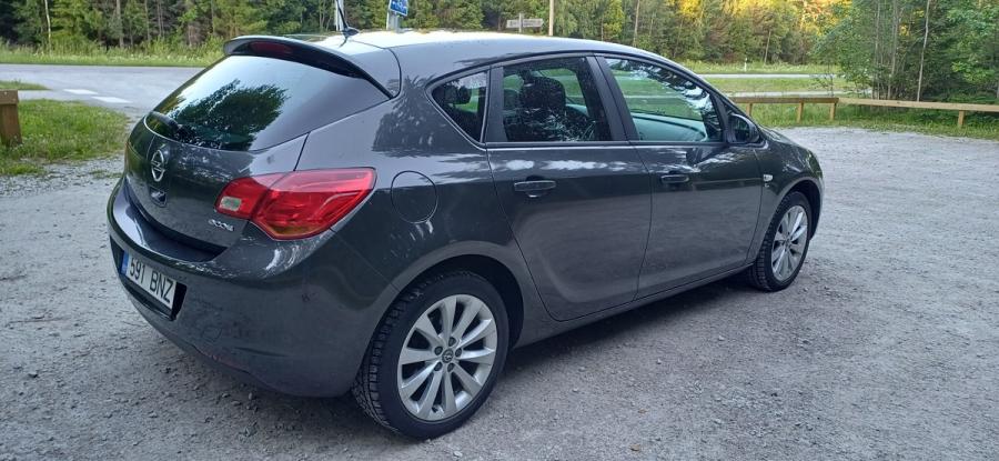 Opel Astra 2012 Tallina, ar dzinēja tilpumu 1.40 L un nobraukumu 159 tūkst. km par 4000 €, foto 20 vietnē AUTOMOTO.COM.LV