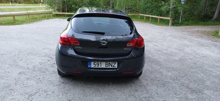 Opel Astra 2012 Tallina, ar dzinēja tilpumu 1.40 L un nobraukumu 159 tūkst. km par 4000 €, foto 23 vietnē AUTOMOTO.COM.LV