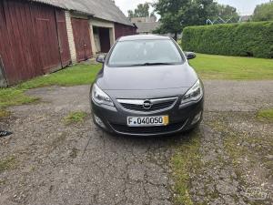 Opel Astra 2012 Viļņa, ar dzinēja tilpumu 1.20 L un nobraukumu 185 tūkst. km par 2600 €, foto  vietnē AUTOMOTO.COM.LV