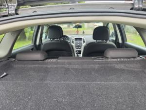 Opel Astra 2012 Viļņa, ar dzinēja tilpumu 1.20 L un nobraukumu 185 tūkst. km par 2600 €, foto 9 vietnē AUTOMOTO.COM.LV