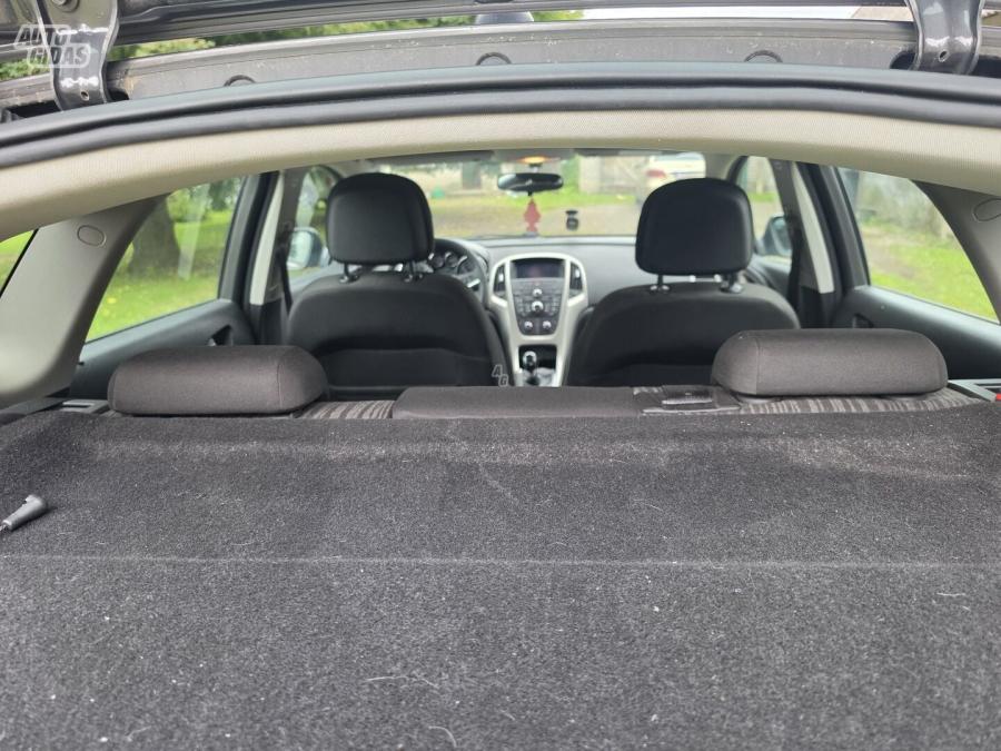 Opel Astra 2012 Viļņa, ar dzinēja tilpumu 1.20 L un nobraukumu 185 tūkst. km par 2600 €, foto 9 vietnē AUTOMOTO.COM.LV