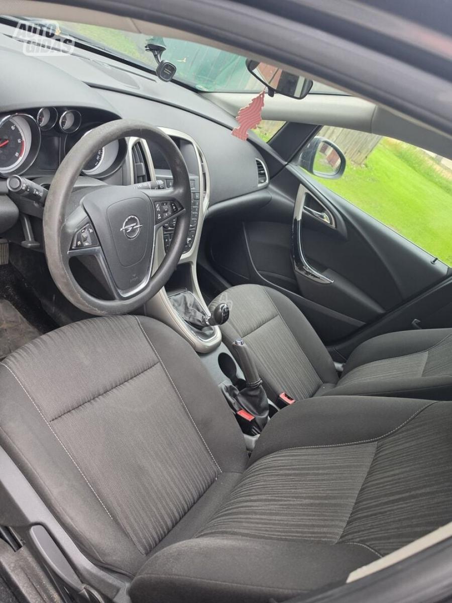 Opel Astra 2012 Viļņa, ar dzinēja tilpumu 1.20 L un nobraukumu 185 tūkst. km par 2600 €, foto 11 vietnē AUTOMOTO.COM.LV