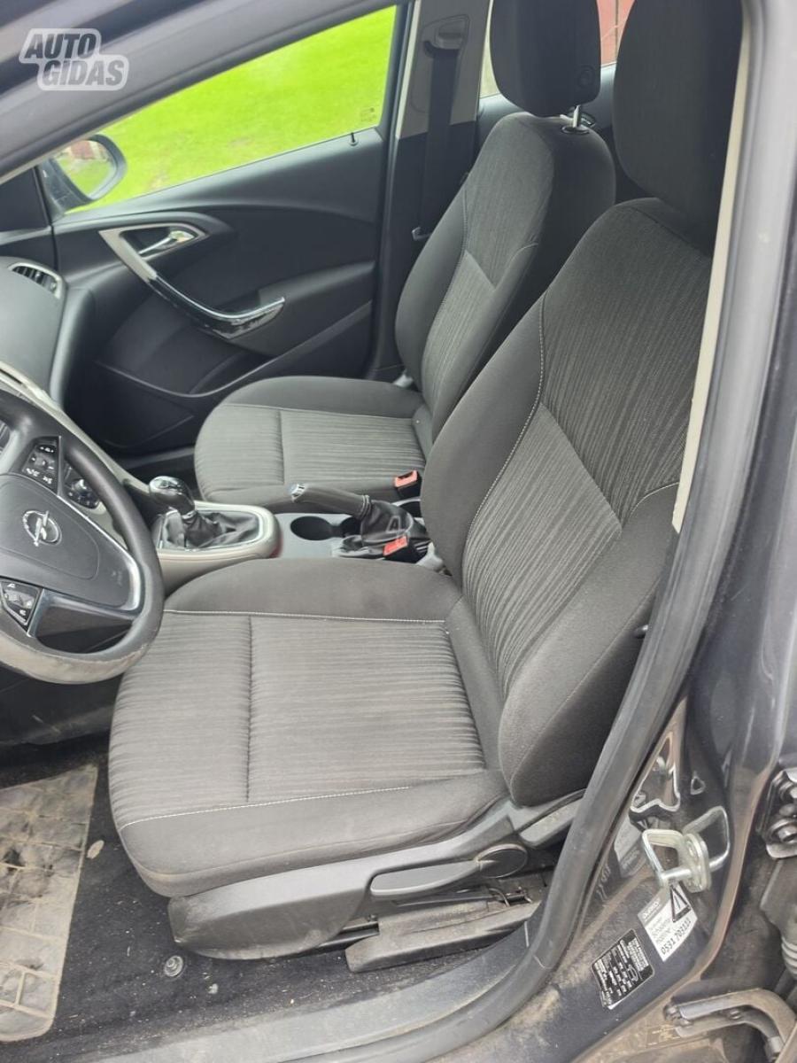 Opel Astra 2012 in Vilnius, with an engine capacity of 1.20 L and mileage of 185 thousand km for 2600 €, photo 15 on AUTOMOTO.COM.LV