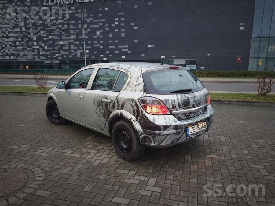 Opel Astra 2013 in Jelgava, with an engine capacity of 1.60 L and mileage of 377 thousand km for 1950 €, photo 4 on AUTOMOTO.COM.LV