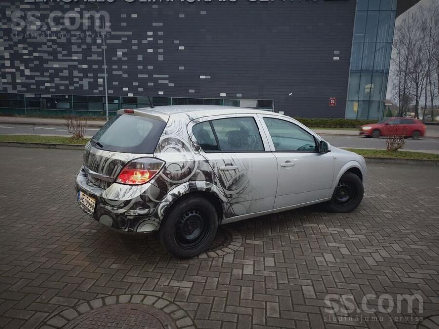 Opel Astra 2013 in Jelgava, with an engine capacity of 1.60 L and mileage of 377 thousand km for 1950 €, photo 5 on AUTOMOTO.COM.LV