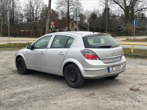 Opel Astra 2013 in Riga, with an engine capacity of 1.70 L and mileage of 255 thousand km for 1850 €, photo 8 on AUTOMOTO.COM.LV