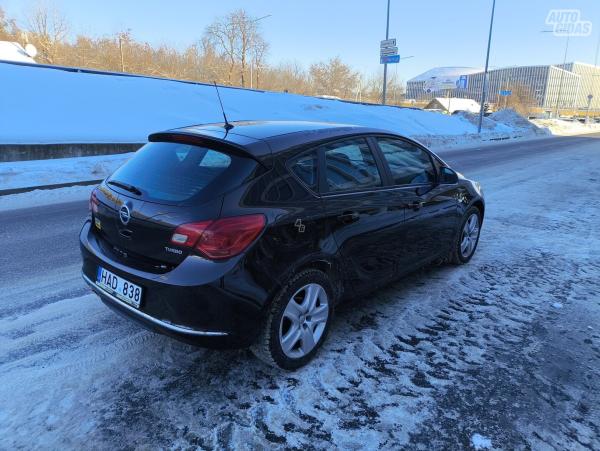 Opel Astra 2013 in Vilnius, with an engine capacity of 1.40 L and mileage of 196 thousand km for 3450 €, photo 5 on AUTOMOTO.COM.LV