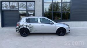 Opel Astra 2013 in Jelgava, with an engine capacity of 1.60 L and mileage of 377 thousand km for 1800 €, photo 4 on AUTOMOTO.COM.LV