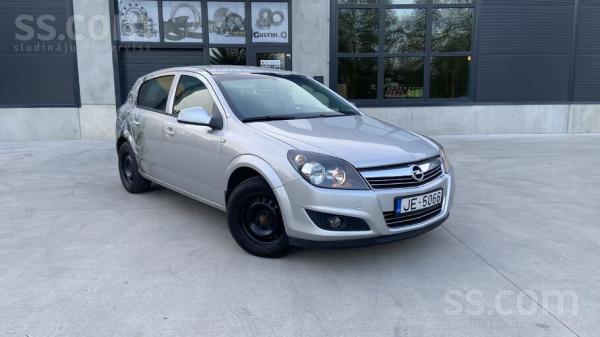 Opel Astra 2013 Jelgava, ar dzinēja tilpumu 1.60 L un nobraukumu 377 tūkst. km par 1800 €, foto 4 vietnē AUTOMOTO.COM.LV