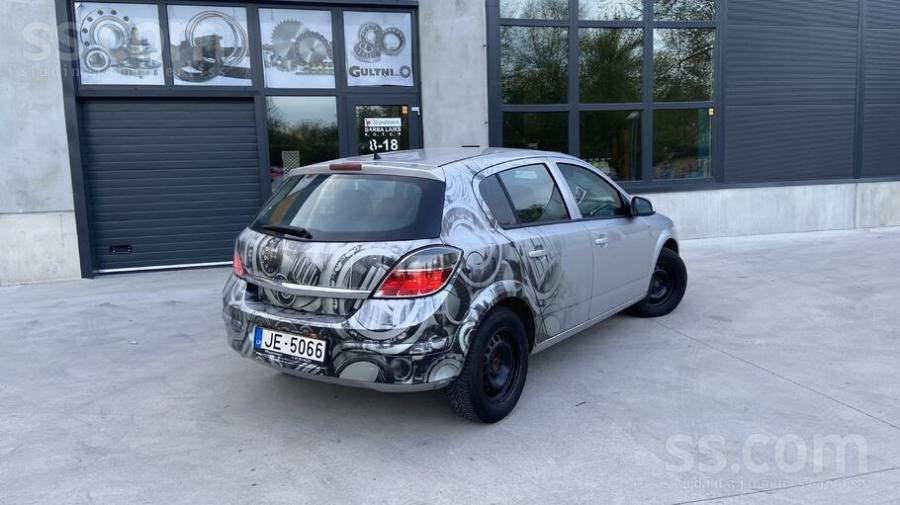 Opel Astra 2013 in Jelgava, with an engine capacity of 1.60 L and mileage of 377 thousand km for 1800 €, photo 10 on AUTOMOTO.COM.LV