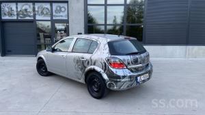 Opel Astra 2013 in Jelgava, with an engine capacity of 1.60 L and mileage of 377 thousand km for 1800 €, photo 12 on AUTOMOTO.COM.LV