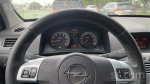 Opel Astra 2013 in Jelgava, with an engine capacity of 1.60 L and mileage of 377 thousand km for 1800 €, photo 13 on AUTOMOTO.COM.LV