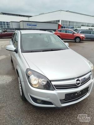Opel Astra 2013 Marijampole, ar dzinēja tilpumu 1.60 L un nobraukumu 171 tūkst. km par 2150 €, foto 3 vietnē AUTOMOTO.COM.LV