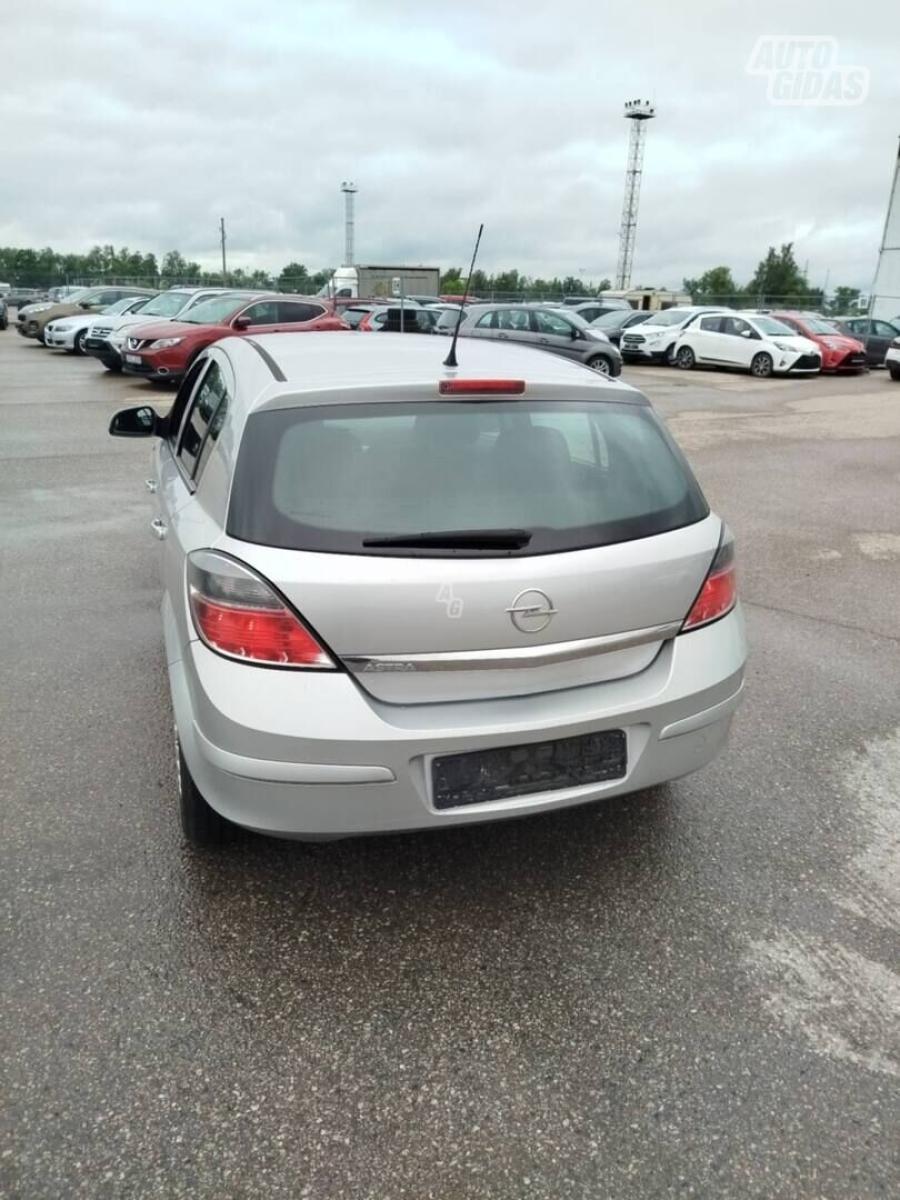 Opel Astra 2013 Marijampole, ar dzinēja tilpumu 1.60 L un nobraukumu 171 tūkst. km par 2150 €, foto 6 vietnē AUTOMOTO.COM.LV