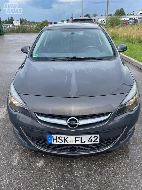 Opel Astra 2013 in Utena, with an engine capacity of 1.40 L and mileage of 143 thousand km for 4200 €, photo 5 on AUTOMOTO.COM.LV